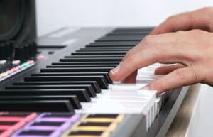 10 Best MIDI Keyboards for Logic Pro X Selection (Winter 2025)