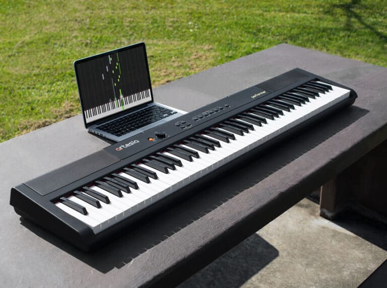 Digital Piano vs Keyboard: In-Detail Comparison